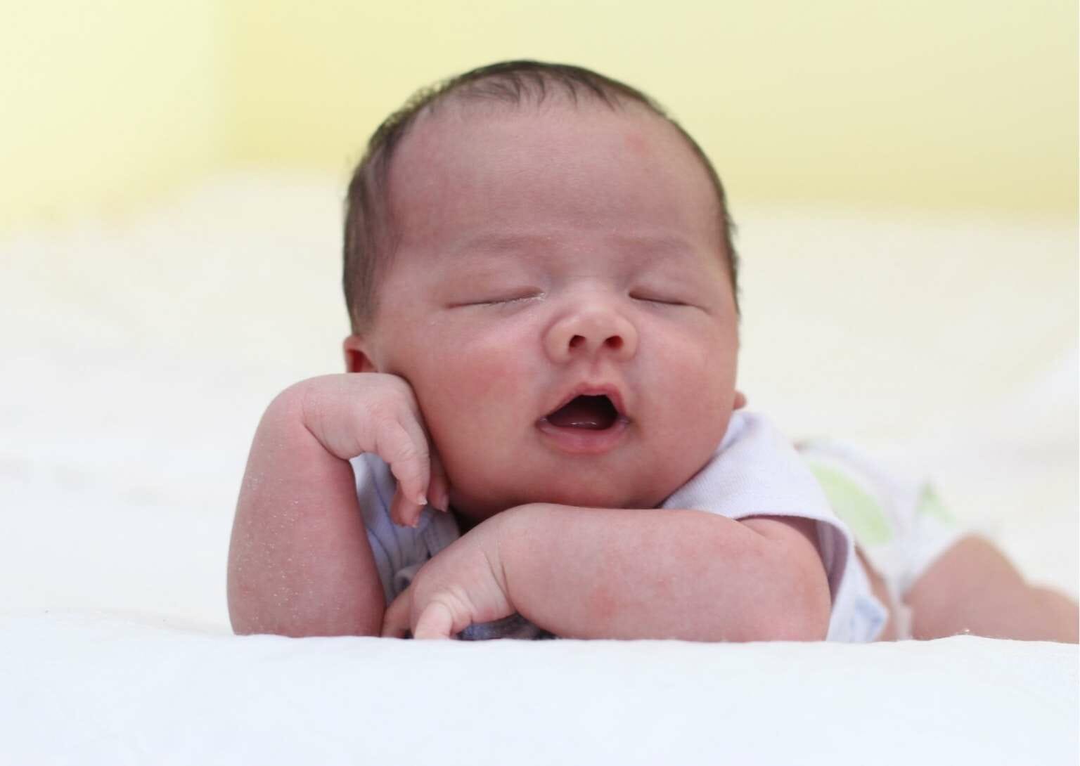 Baby Shudders - 8 reasons infants shudder and how to help