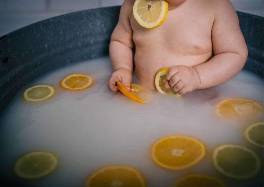 Breast Milk in Bath Water – 7 Amazing Benefits for Babies